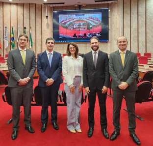 :: Ajufe - Ajufe participa de posse de juízes federais substitutos ...